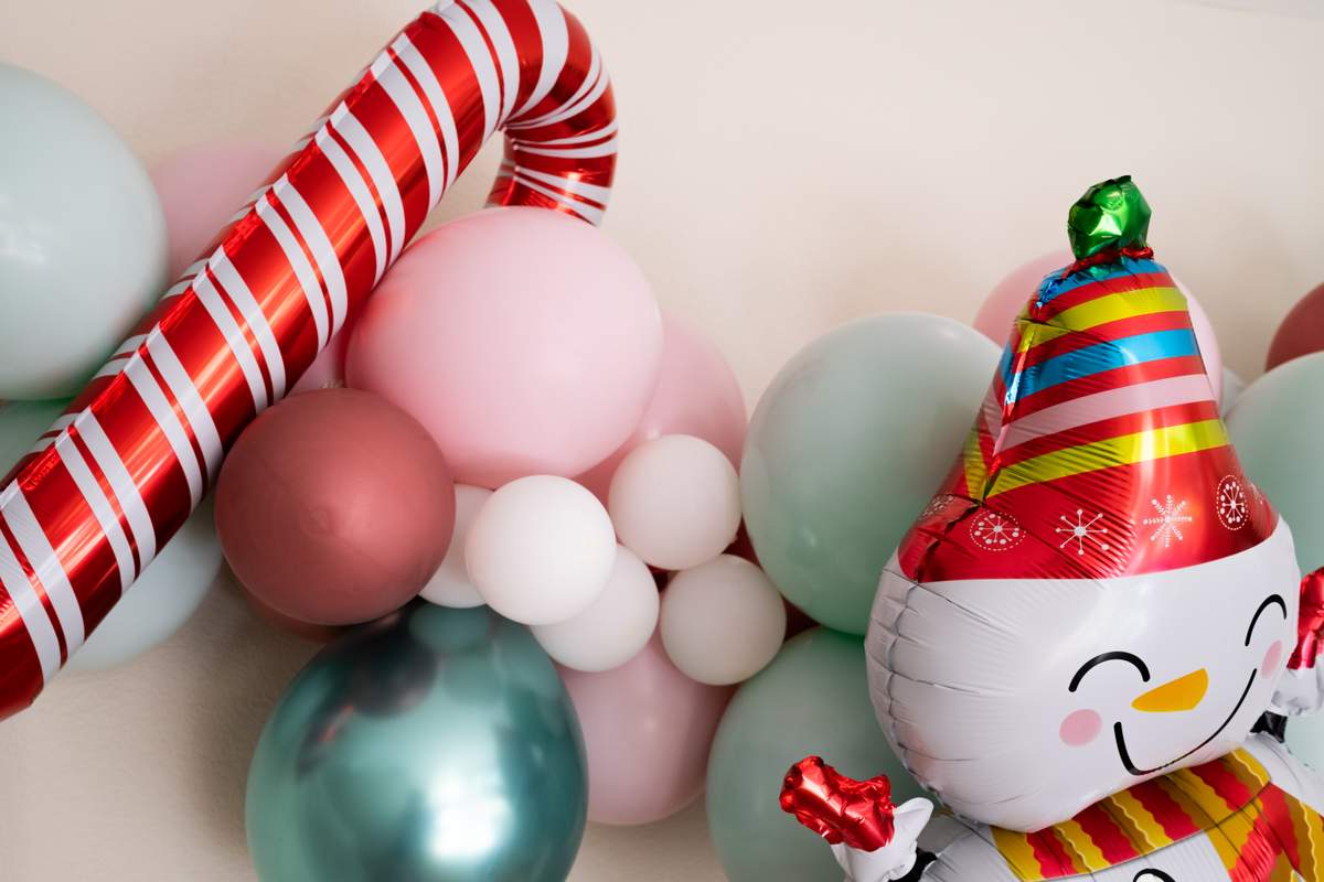 Friendsmas Christmas/Holiday Party Ideas | Photo 6 of 17 | Catch My Party