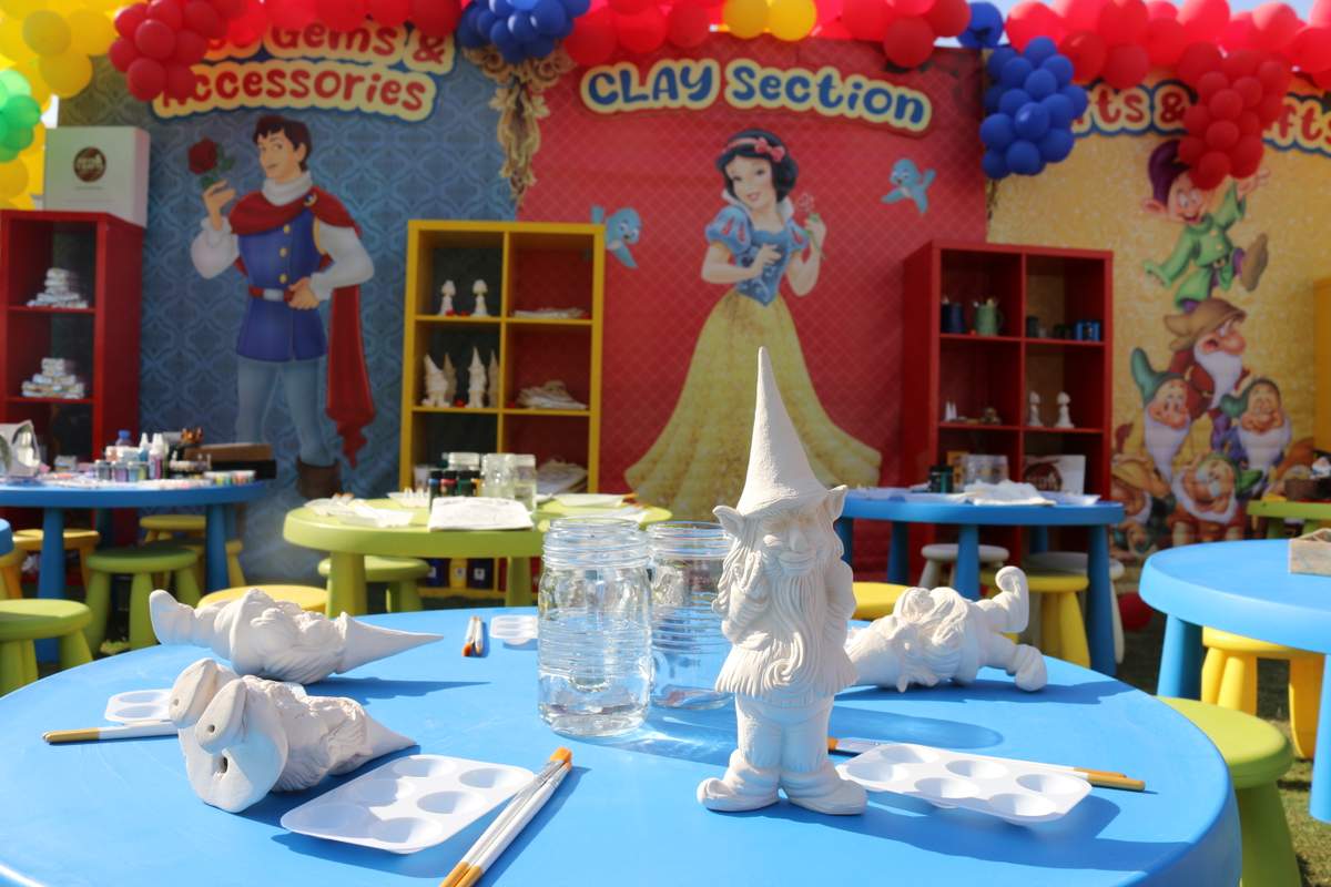 Snow White Birthday Party Ideas | Photo 59 of 133 | Catch My Party