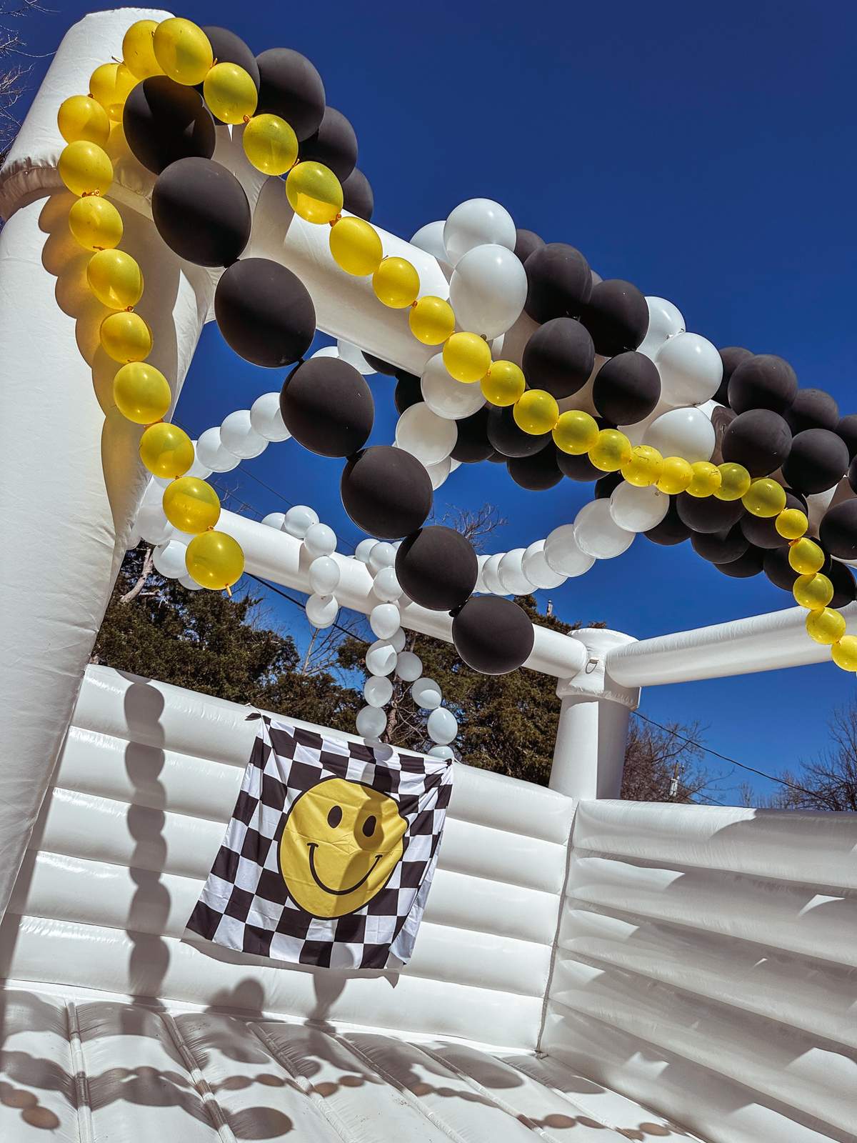 Smiley faces! Birthday Party Ideas | Photo 11 of 19 | Catch My Party