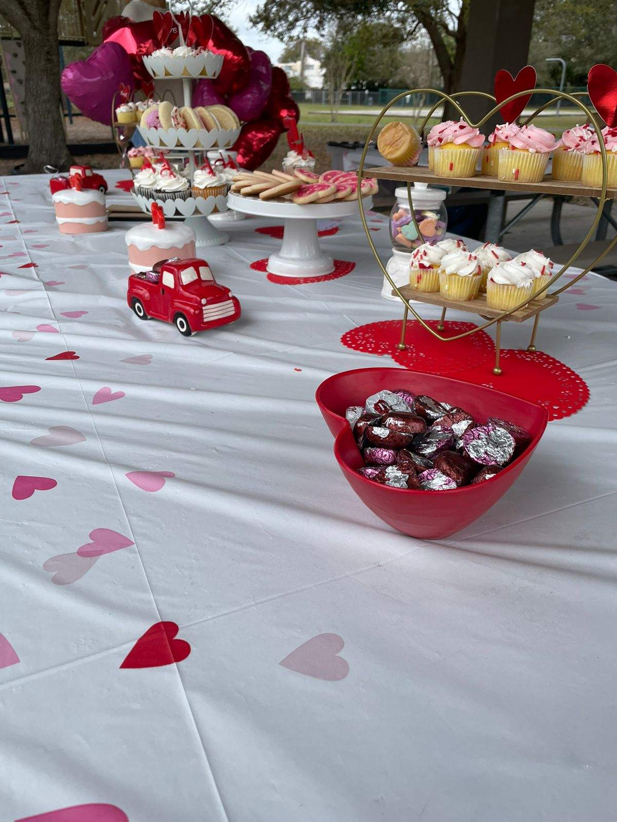 Hearts/ Valentine’s Birthday Party Ideas | Photo 15 of 17 | Catch My Party