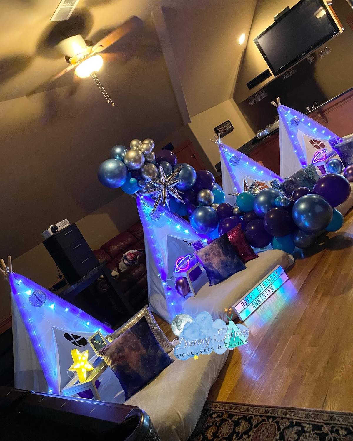 Out of This World Birthday Party Ideas | Photo 1 of 7 | Catch My Party