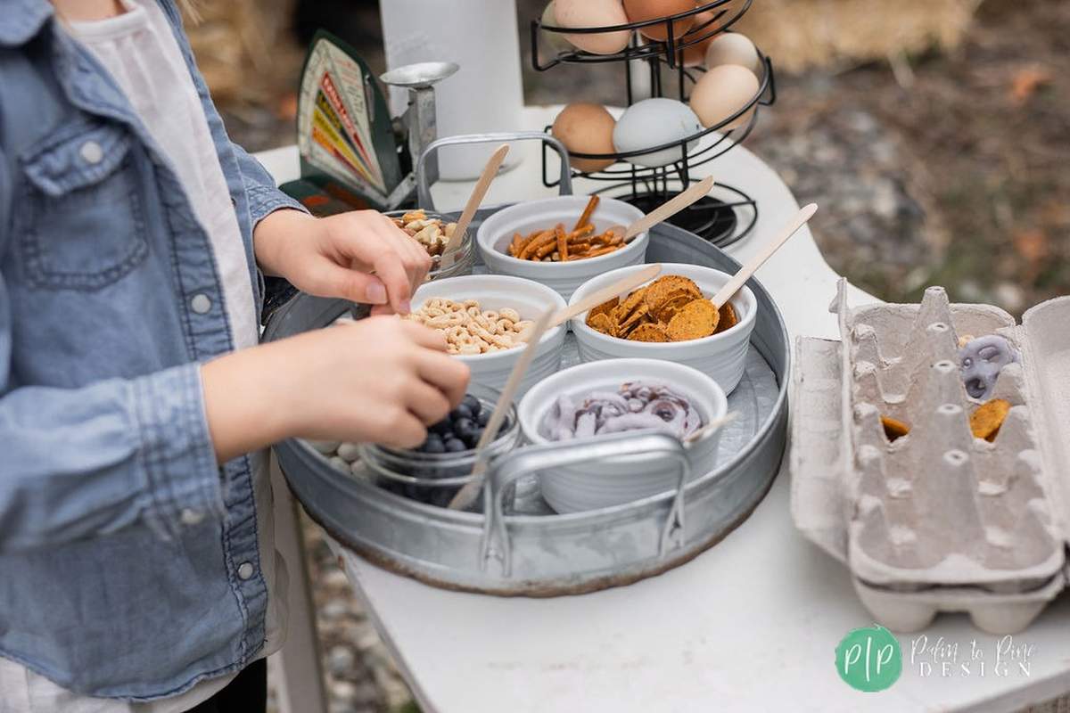 Down on the Farm Chicken Party Birthday Party Ideas | Photo 34 of 34 ...