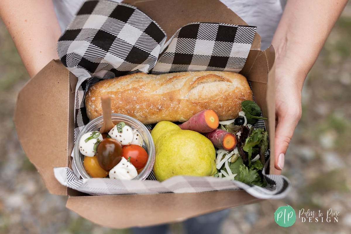 Down on the Farm Chicken Party Birthday Party Ideas | Photo 34 of 34 ...