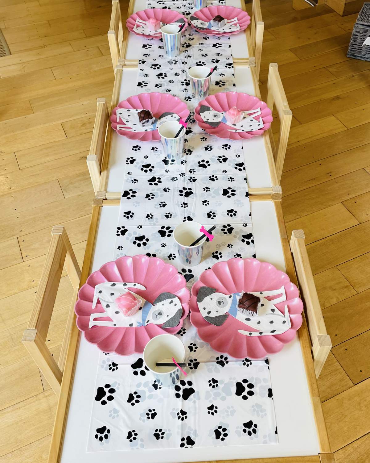 Puppy Party Dog/Puppy Party Party Ideas | Photo 2 of 14 | Catch My Party