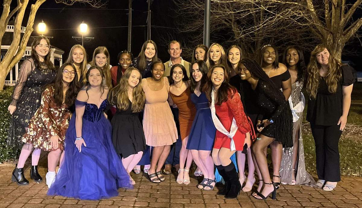 Fancy School Colors Graduation/End of School Party Ideas | Photo 5 of ...