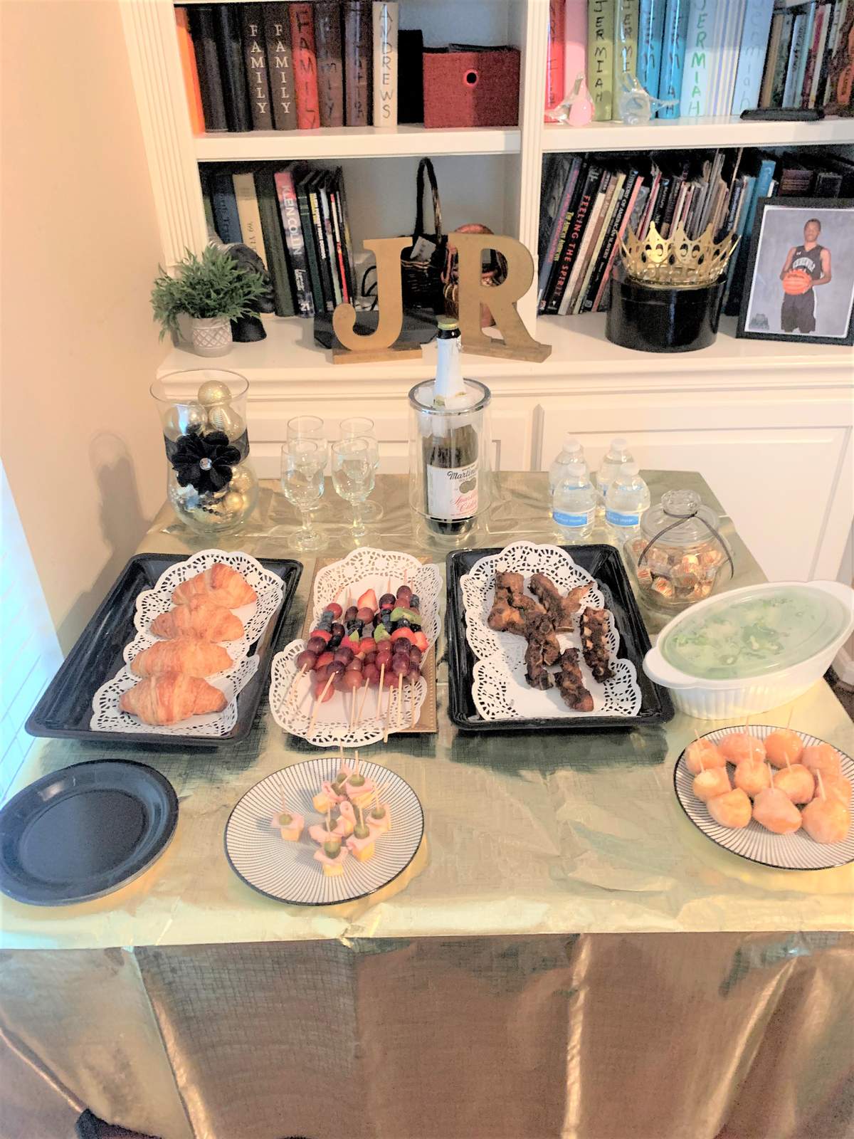 Gentleman of Distinction / Pre-Prom "Pre-Prom" | Catch My Party