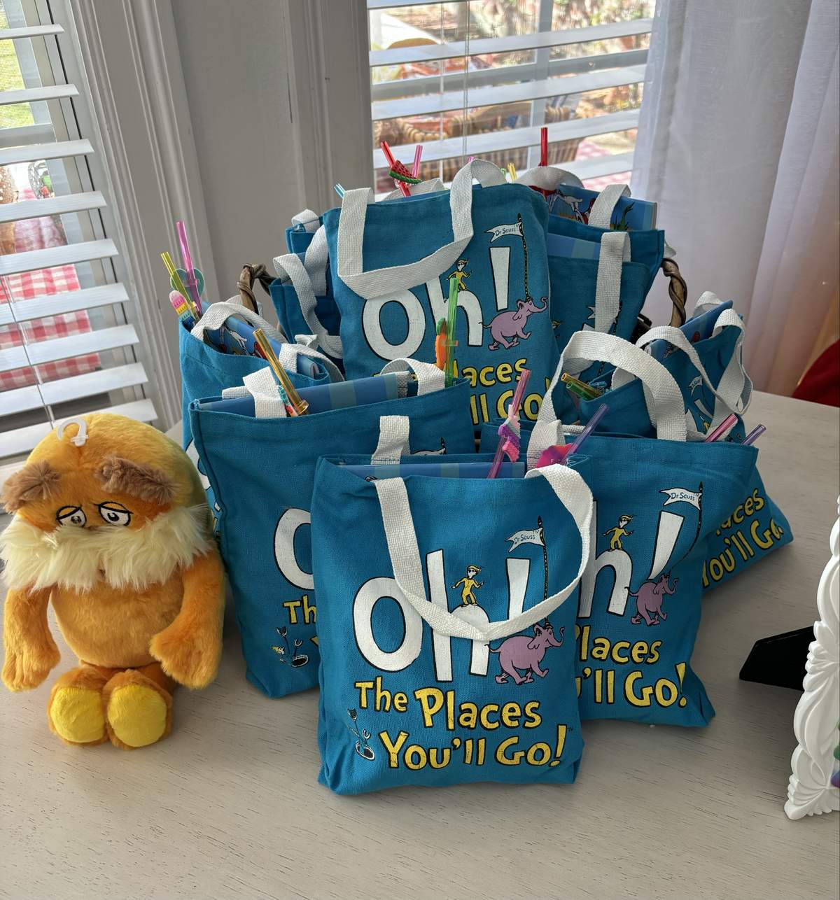 Oh, The Places You’ll Go! Birthday Party Ideas | Photo 4 of 9 | Catch ...