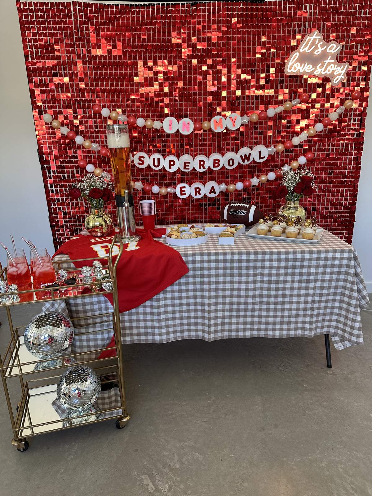 Swiftie super bowl Taylor Swift super bowl party Party Ideas | Photo 1 ...