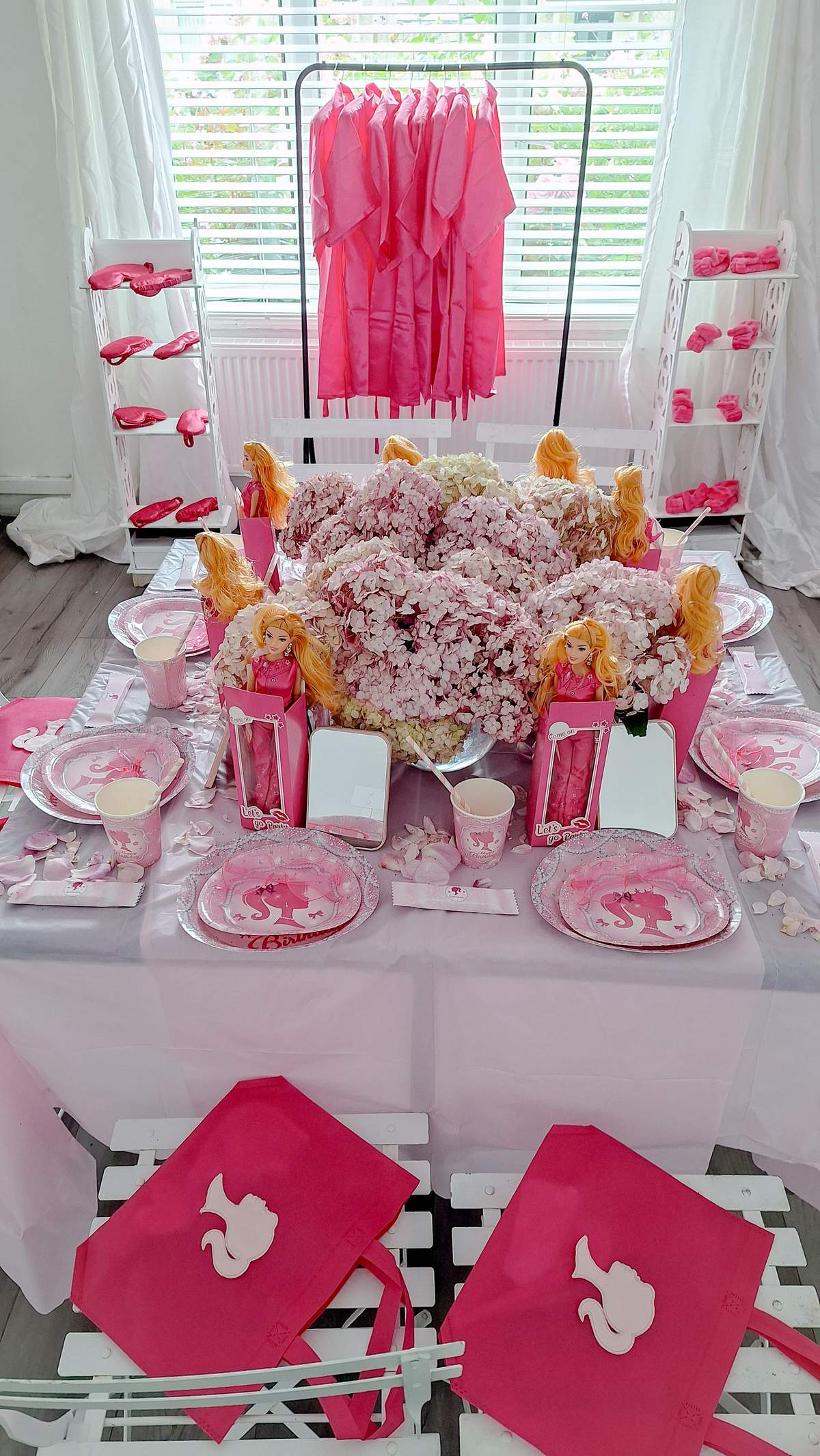 Barbie Birthday Party Ideas | Photo 25 of 48 | Catch My Party