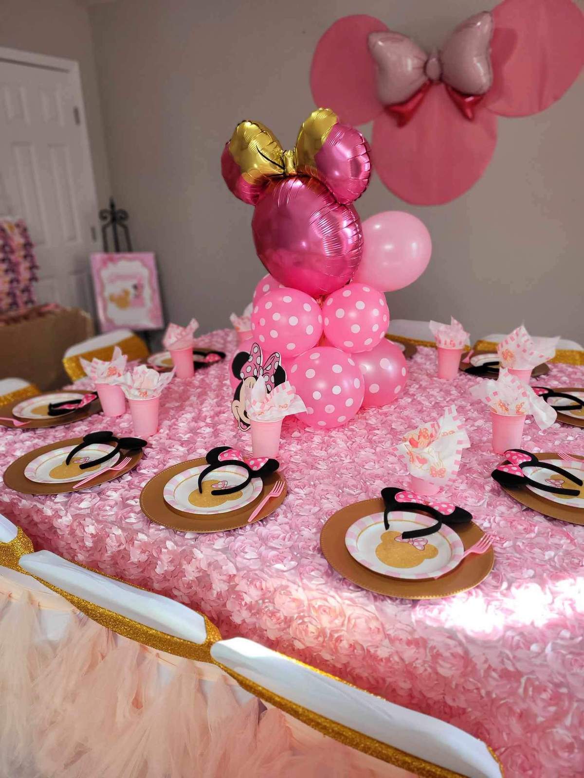 Minnie Mouse Birthday Party Ideas | Photo 7 of 47 | Catch My Party