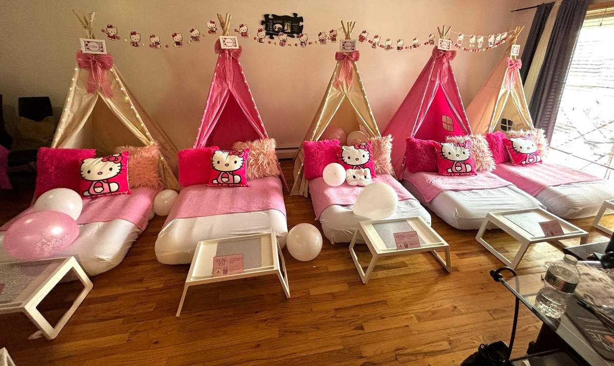 Hello Kitty Birthday Party Ideas | Photo 1 of 14 | Catch My Party