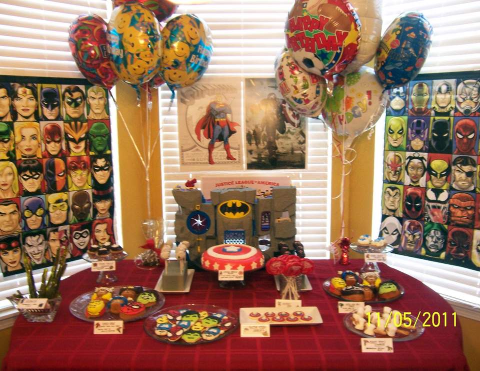 My son's birthday / Birthday "Super Hero Sweet Table" | Catch My Party