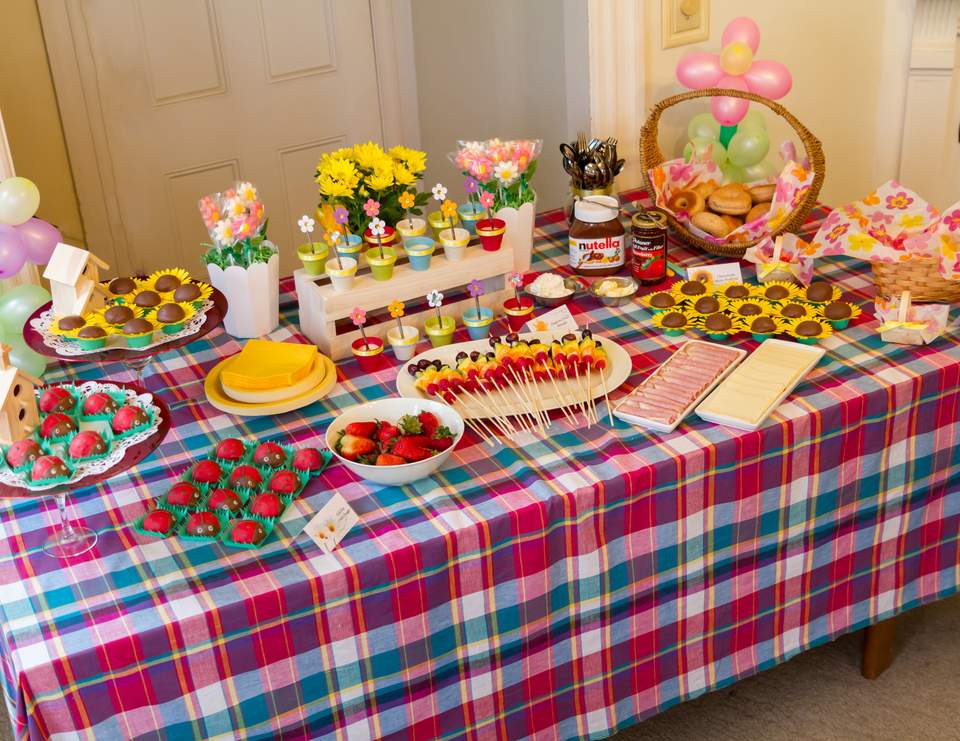 Celebrating Spring! / Spring "Spring Welcome Playdate" | Catch My Party