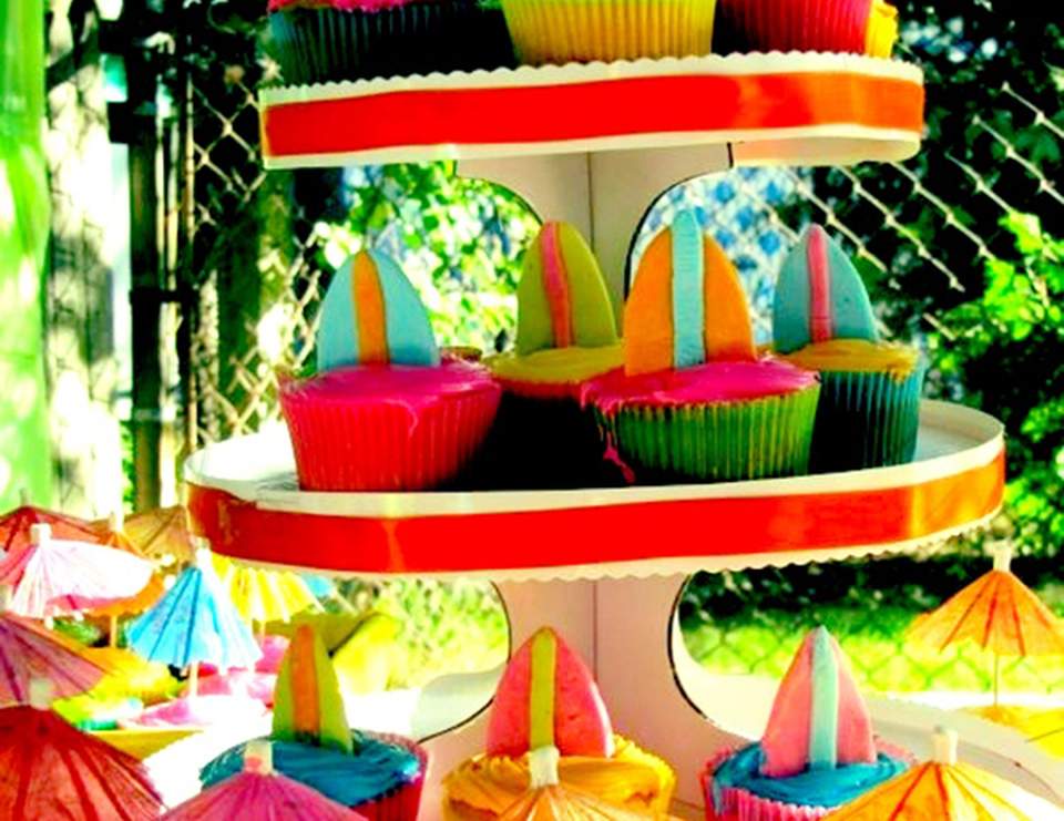 Hawaiian Luau/Tiki Party / Summer "Luau Graduation Party" | Catch My Party