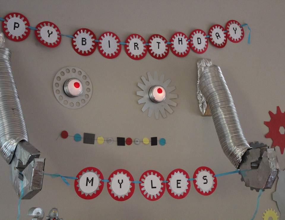 Robots / Birthday "Robot Robot Robot Birthday" | Catch My Party