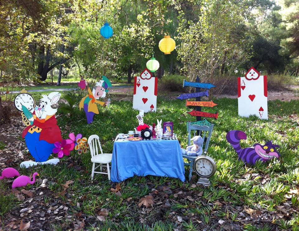 Mad Hatter Tea Party / Tea Party "Alice in wonderland " | Catch My Party