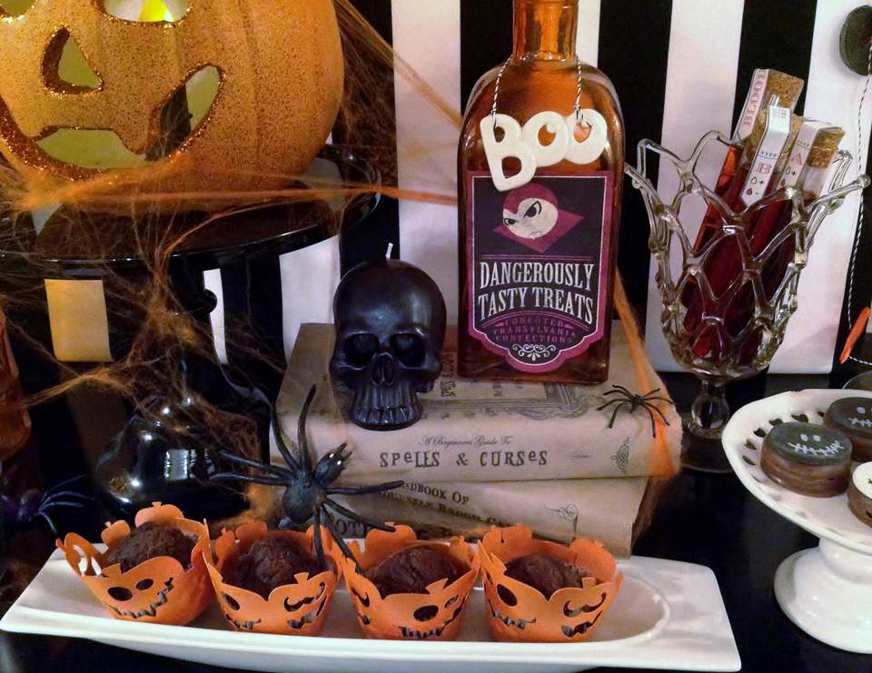 Halloween / Halloween "Bones party" | Catch My Party