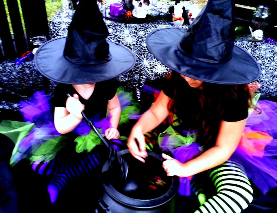 Witches Halloween Party / Halloween "Halloween Witches Kitchen Party ...