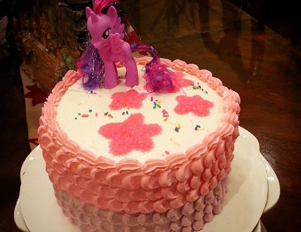 LITTLE PINK PONY / Birthday "4TH B-DAY" | Catch My Party