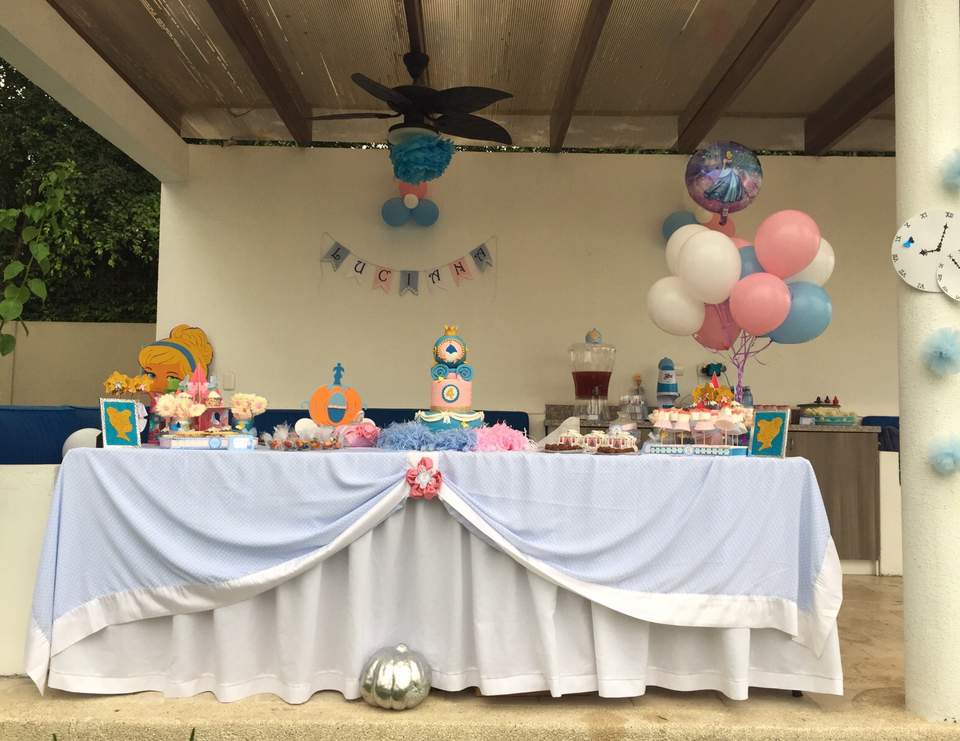 Cinderella / Birthday "Cinderella Pool Party" | Catch My Party