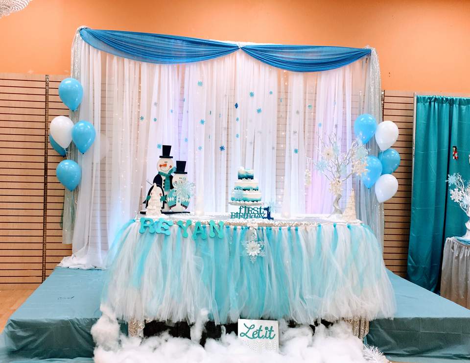 Snow Everywhere Birthday Snow Themed White 1st Birthday Party Snow Everywhere Birthday Snow Themed White 1st Birthday Party