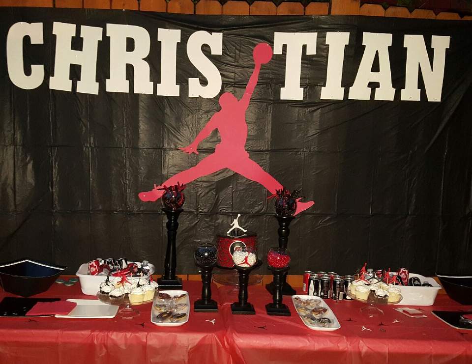 Jordan Jumpman Party / Birthday "Jumpman birthday party" | Catch My Party