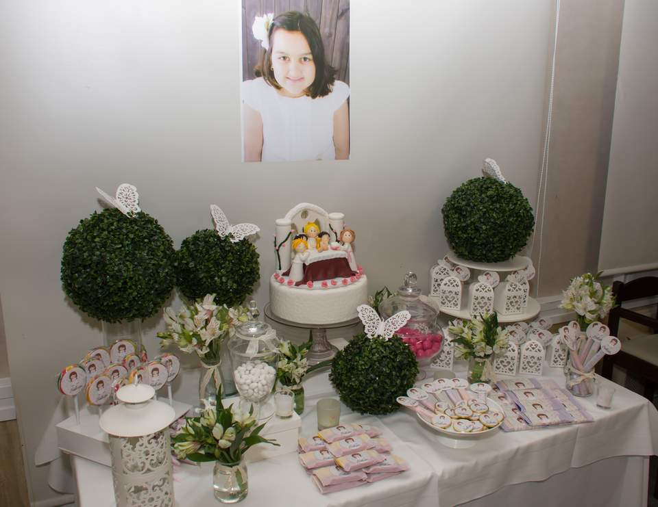 Flowers / Baptism "Flowery First communion" | Catch My Party