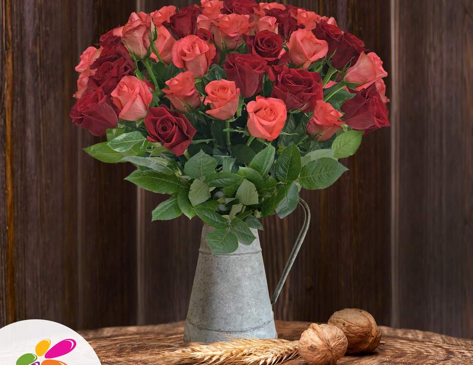 CHRISTMAS DINNER ROSES ARRANGEMENT / Christmas/Holiday "CHRISTMAS ...