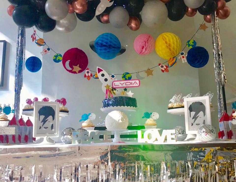 Bowie's Space / Birthday "Stardust Space Oddity" | Catch My Party
