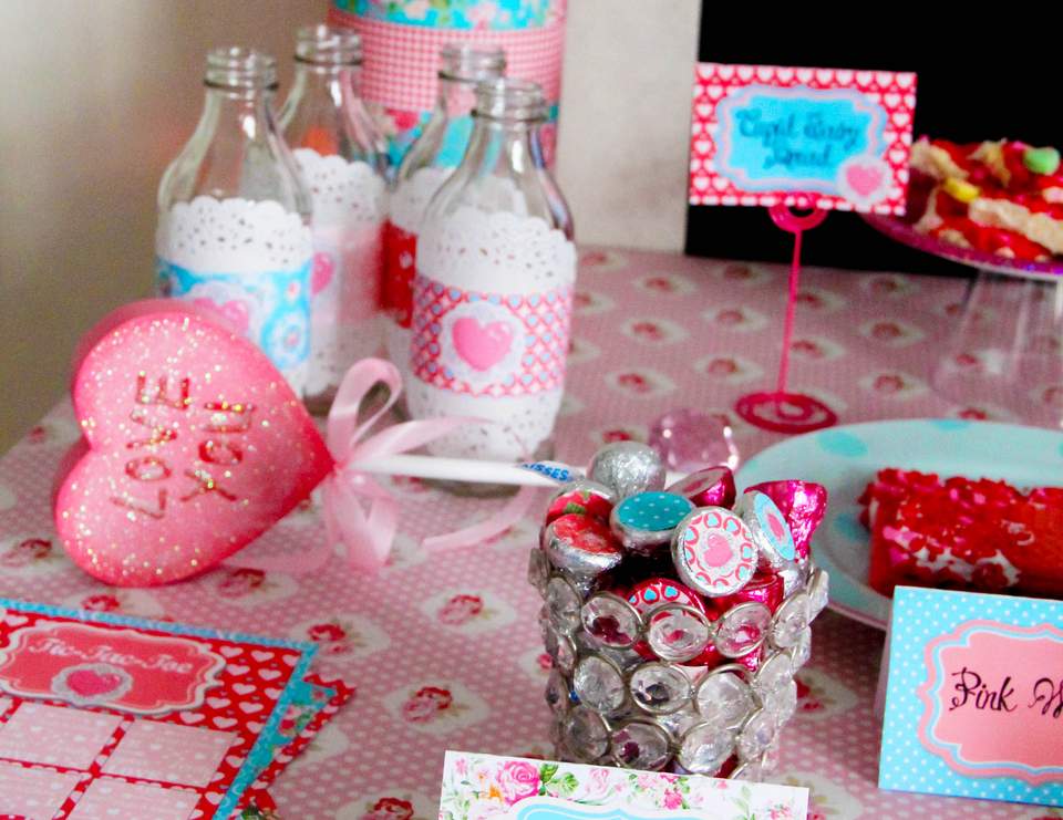 Vintage Valentines / Valentine's Day "X's & O's Valentines Day Party ...