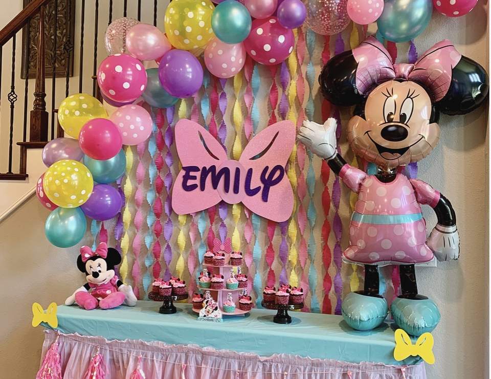 Minnie Mouse / Birthday "Emily is TWO-dles!" | Catch My Party