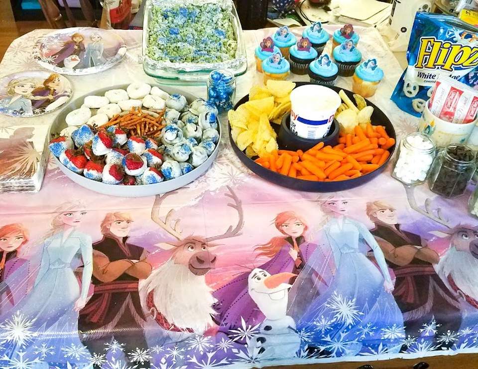 Frozen (Disney) / Movie Night "Frozen Movie Night" | Catch My Party