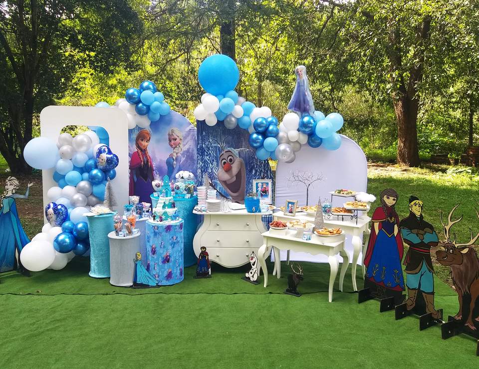 Frozen (Disney) / Birthday "Frozen Main table Backdrop" | Catch My Party