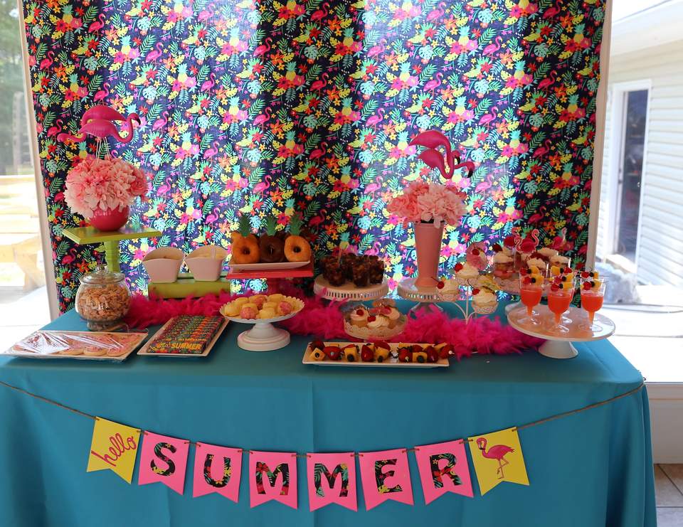 Hello Summer / Summer "Hello Summer Pool Party" | Catch My Party