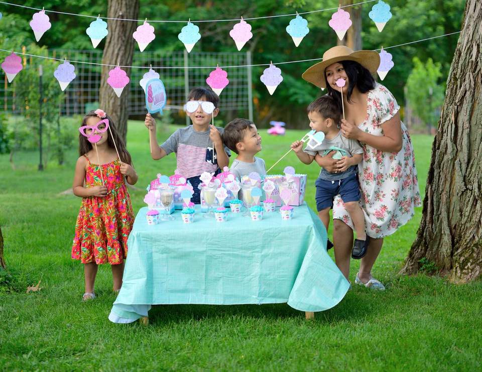 Scoop up the Fun - Ice Cream / Birthday "We all scream for ICE CREAM ...