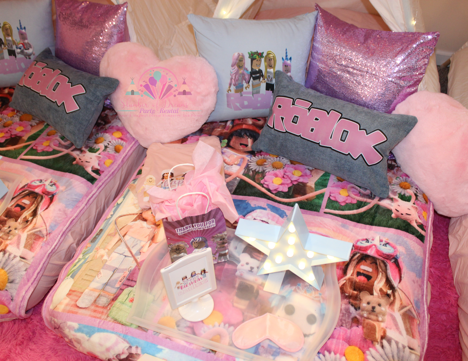 Girly Roblox / Birthday "Aria Roblox Sleepover" | Catch My Party