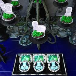 Disney / Graduation/End of School "Disney themed Grad party" | Catch My ...