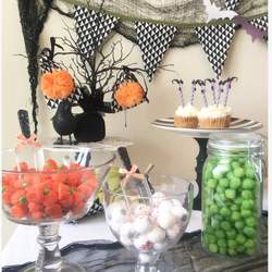 Halloween / Halloween "Halloween Candy Table " | Catch My Party