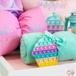 POP IT / Birthday "Layla’s Awesome PoP It Slumber Party" | Catch My Party