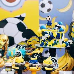 Minions playing soccer/ football / Birthday "Fernan's Minion World Cup ...