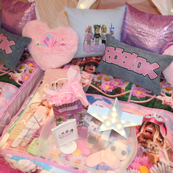 Girly Roblox / Birthday "Aria Roblox Sleepover" | Catch My Party