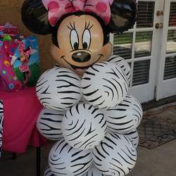 Minnie Mouse / Birthday "CARLA & GISELLA MINNIE MOUSE PARTY" | Catch My ...