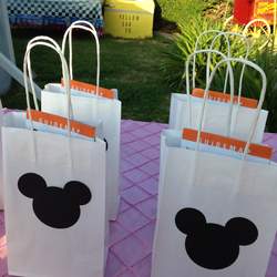 Disney / Graduation/End of School "Disney themed Grad party" | Catch My ...