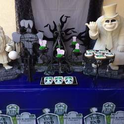 Disney / Graduation/End of School "Disney themed Grad party" | Catch My ...