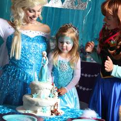 Frozen (Disney movie) / Birthday "Frozen Inspired Ice Princess Party ...