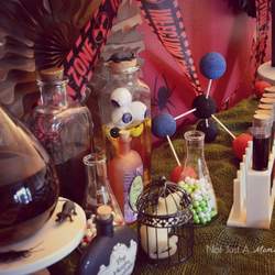 Halloween / Halloween "Mad Scientist's Lab" | Catch My Party