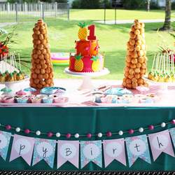 Flamingos / Birthday "Camilla's Tropical Flamingo 1st Birthday Party ...