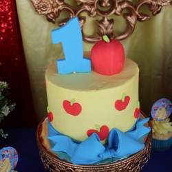 Snow white and the 7 dwarfs / Birthday "Kailey's Snow White 1st ...