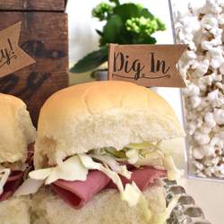 St. Patrick's Day / St. Patrick's Day "Luck 'O the Irish Snack Bar ...