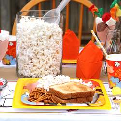 Peanuts / Thanksgiving/Fall "Peanuts Thanksgiving Party" | Catch My Party